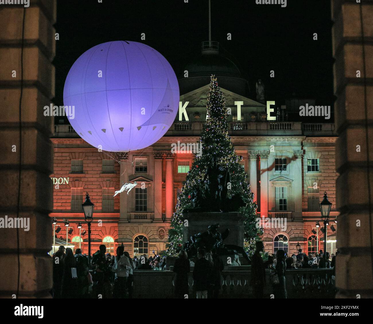 Moet chandon logo hi-res stock photography and images - Alamy