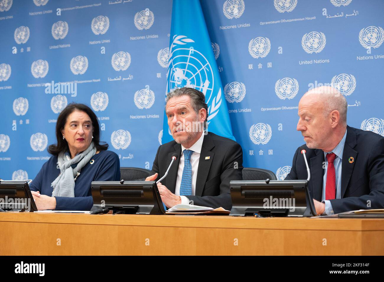 Maria-Francesca Spatolisano, Ib Petersen, John Wilmoth conduct press ...