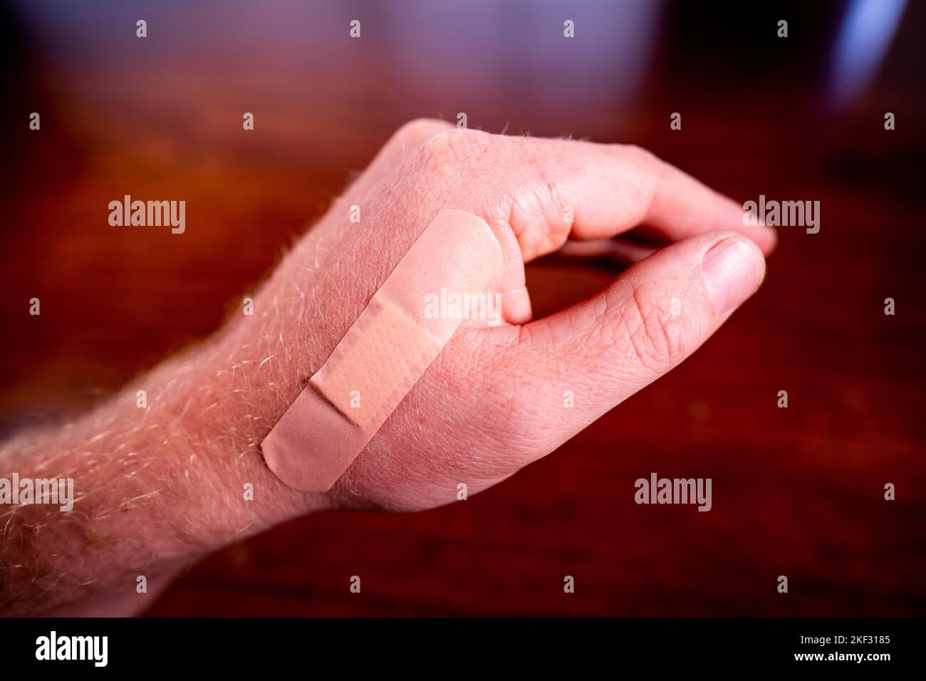 Bandaid child hi-res stock photography and images - Alamy