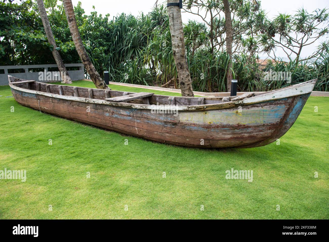 Traditional wooden fishing boat, Galle, Sri Lanka Stock Photo - Alamy