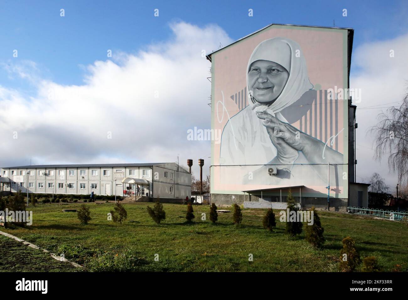 Non Exclusive: IVANKIV, UKRAINE - NOVEMBER 14, 2022 - The mural created ...