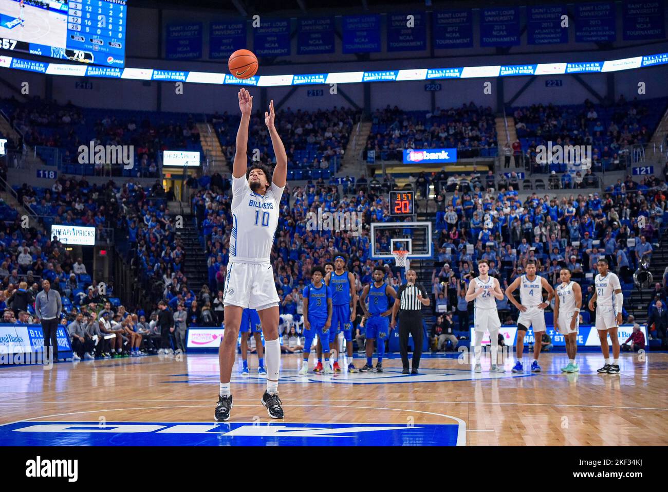 NOVEMBER 15, 2022: Saint Louis Billikens forward Jake Forrester (10 ...