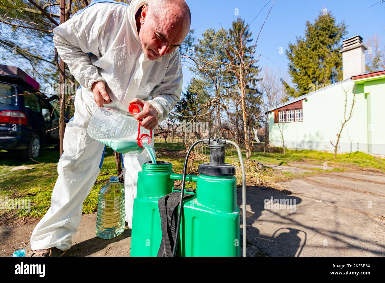 Vermin spray hi-res stock photography and images - Alamy