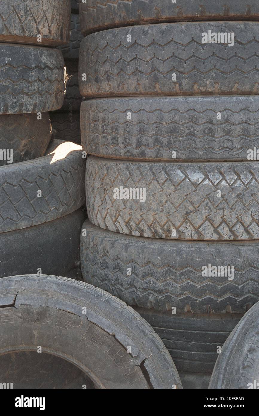 A stack of old car tyres Stock Photo - Alamy