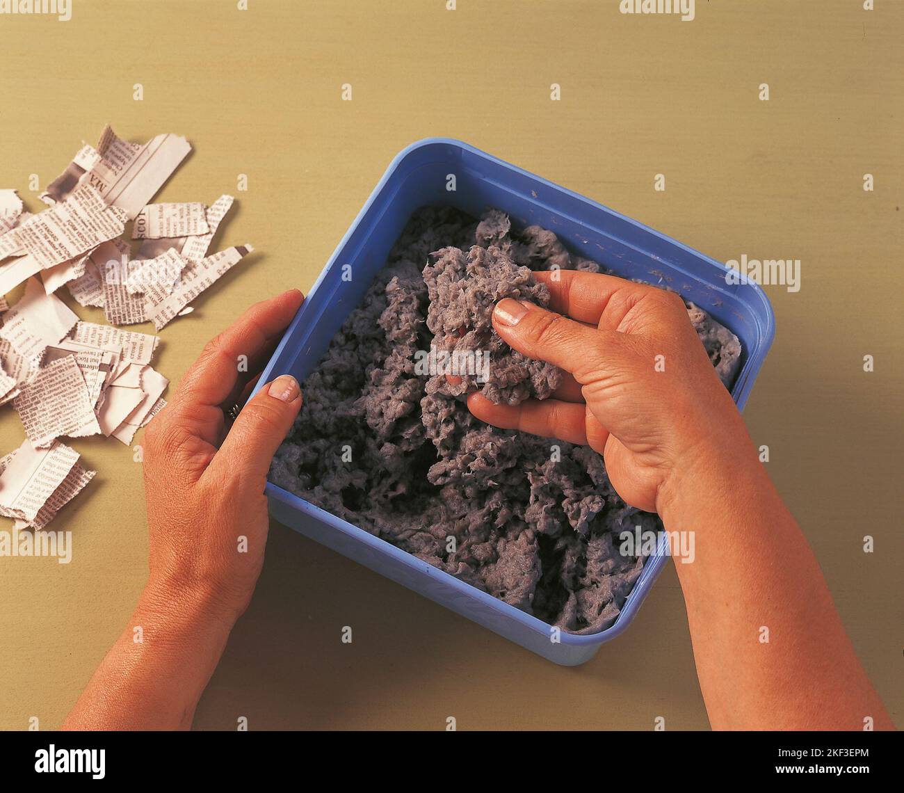 Paper and pulp hi-res stock photography and images - Alamy