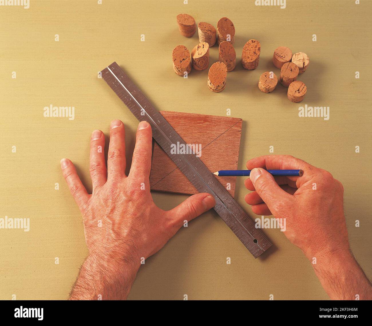 Drawing intersecting lines on the base Stock Photo - Alamy