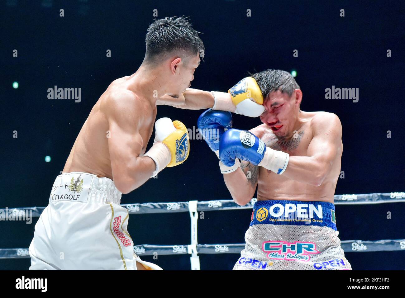 Junto Nakatani (yellow gloves) of Japan and Francisco Rodriguez Jr ...