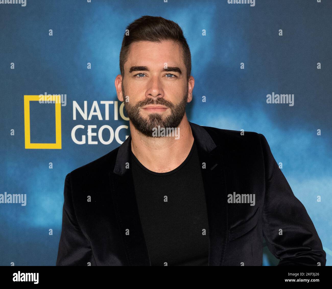 Ryan Craven arrives on the red carpet for the premiere of 'Limitless ...