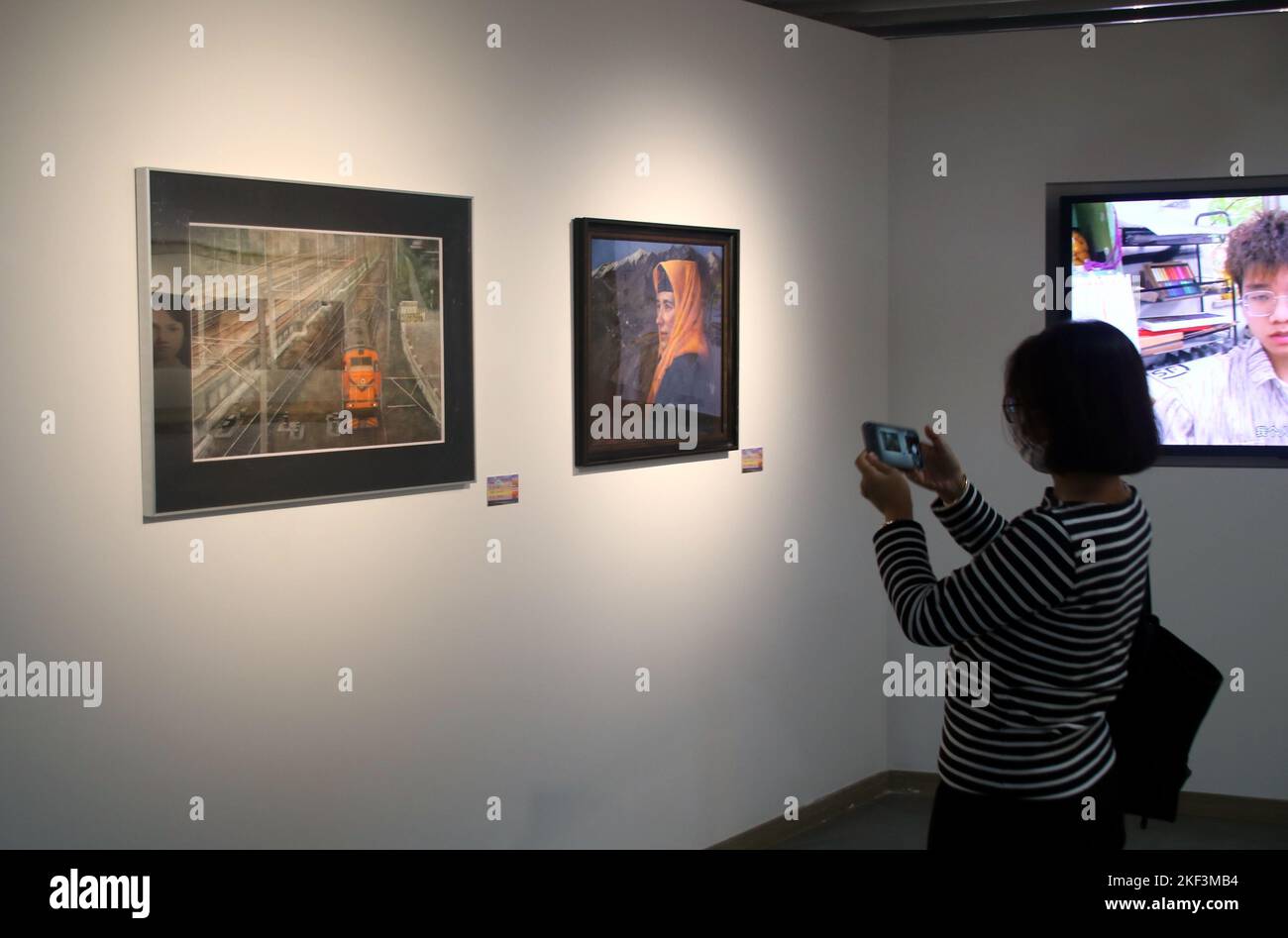 Audiences are visiting at the 8th Chinese University Students Pastel ...