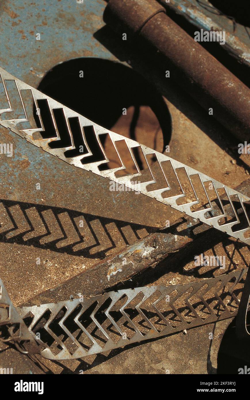Scrap metal pipe hi-res stock photography and images - Alamy