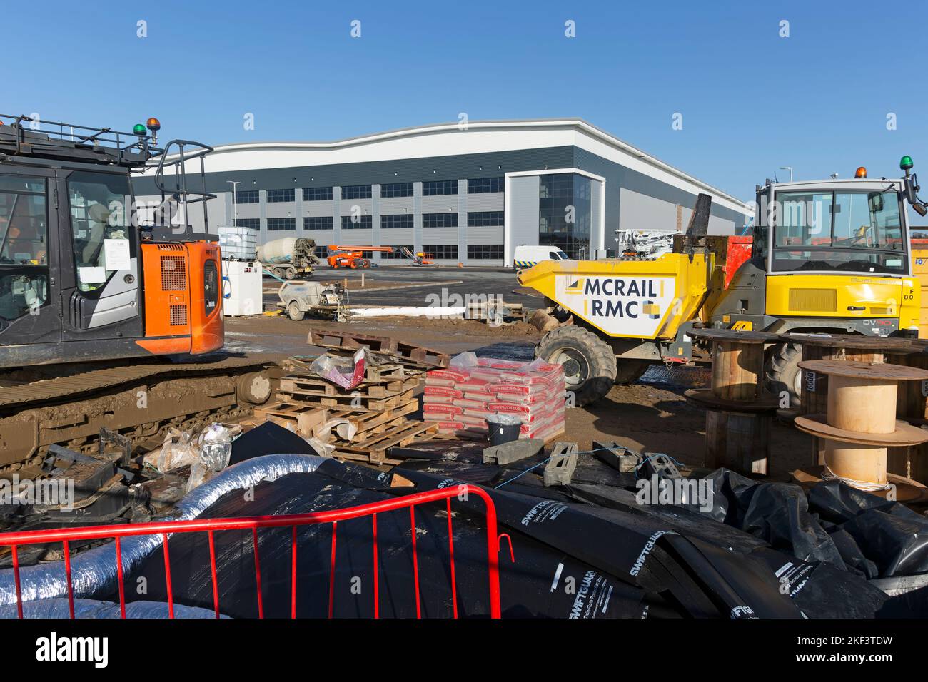 Construction site large warehouse building, Orwell Logistics Park ...
