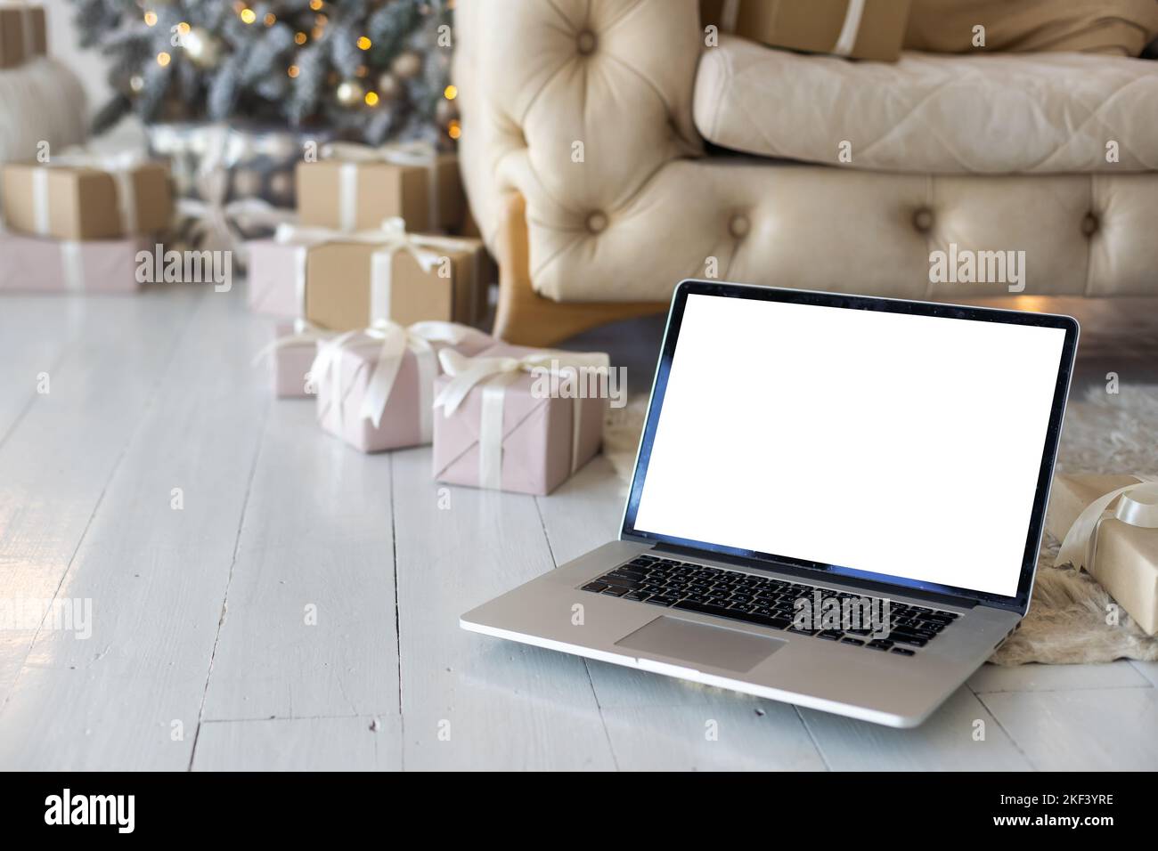 laptop close up mock up screen view Stock Photo - Alamy