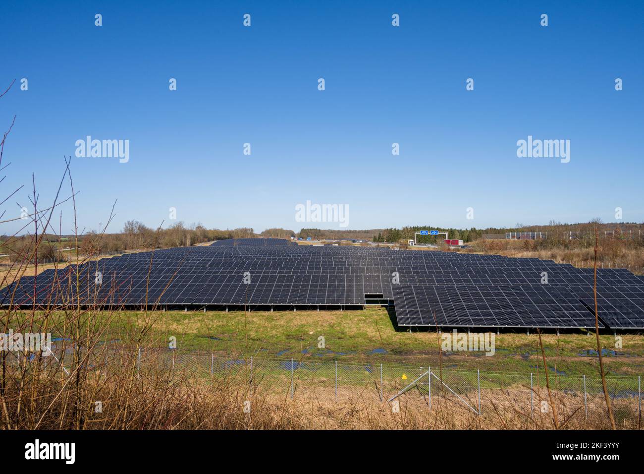 Photovoltaik feld hi-res stock photography and images - Alamy