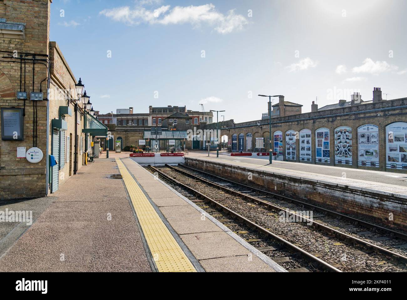 End of the line Lowestoft station 2022 Stock Photo - Alamy