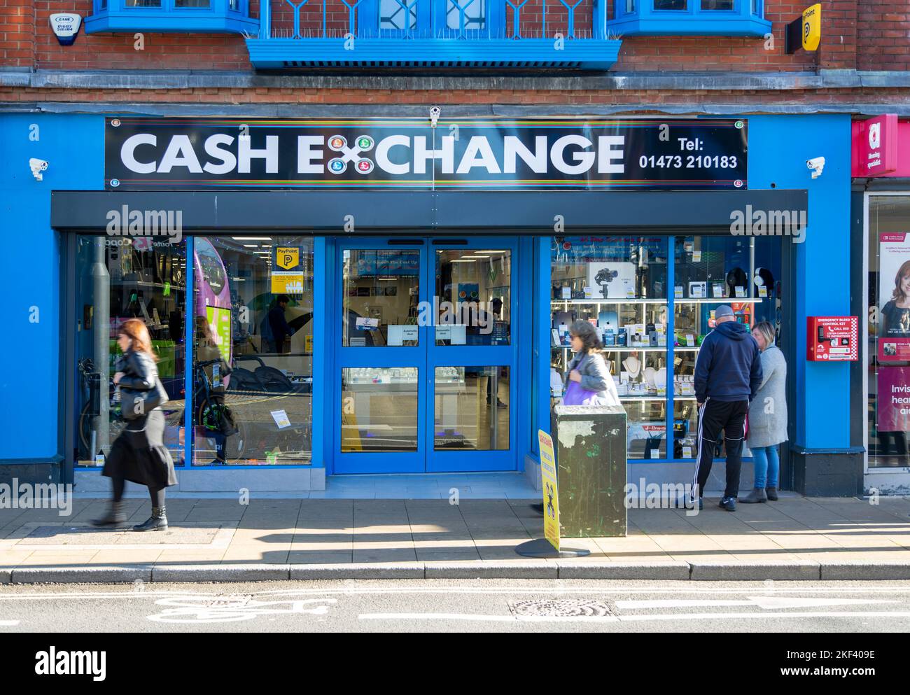 Cash Exchange pawnbrokers shop, Ipswich, Suffolk, England, UK Stock ...