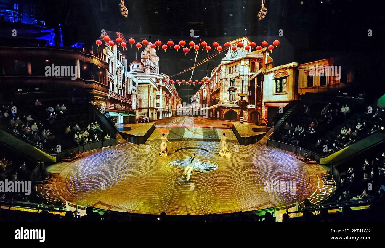 The acrobatics "ERA-Intersection of Time II" is performed in Shanghai ...