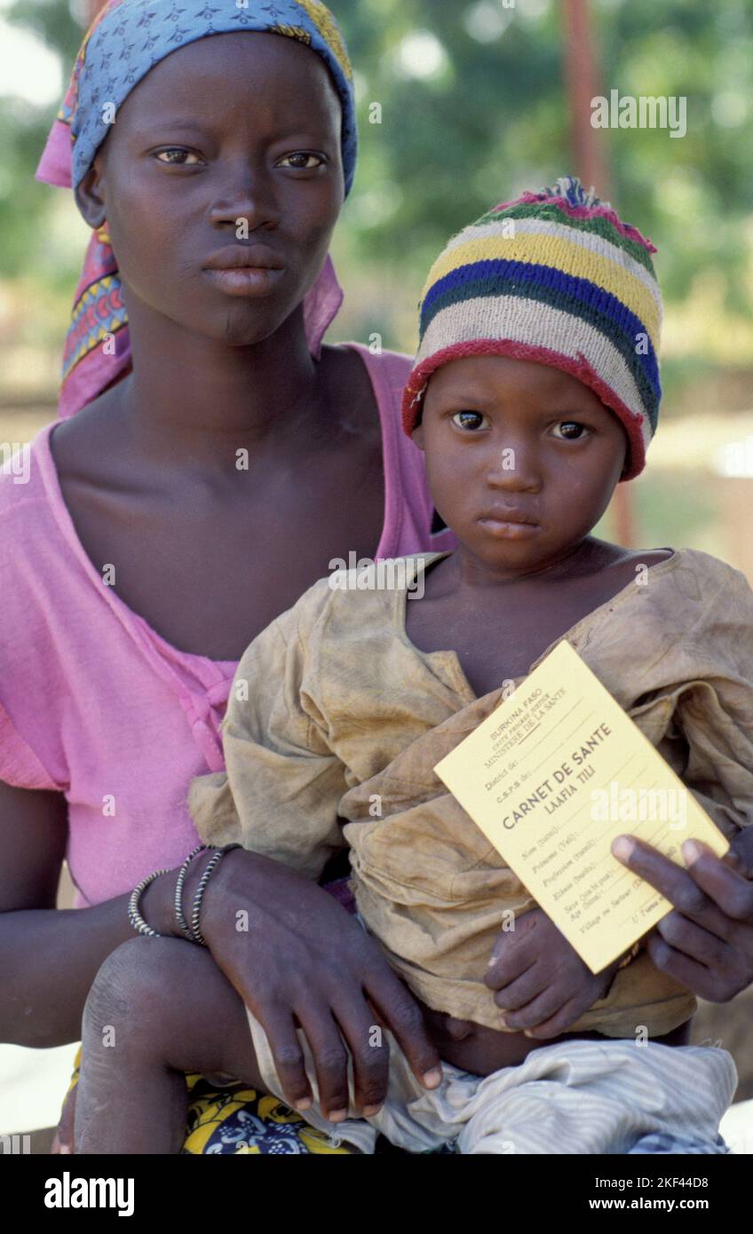 Woman health care burkina faso hi-res stock photography and images - Alamy