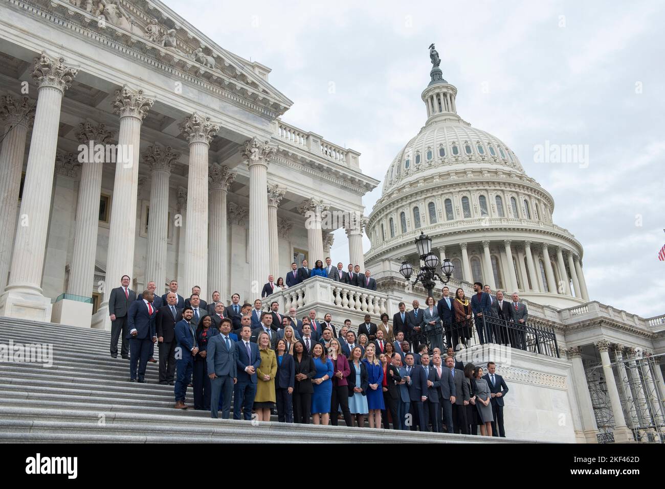 New Members of Congress pose for a class photo at the US Capitol, on ...