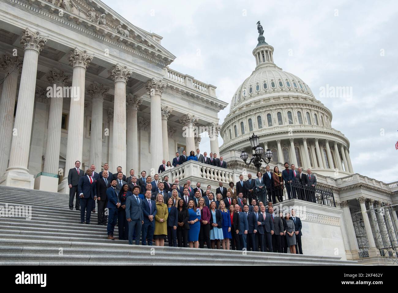 New Members of Congress pose for a class photo at the US Capitol, on ...