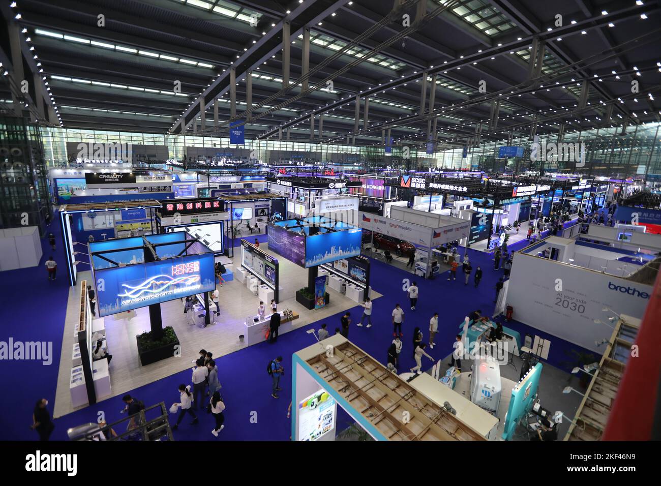 The 24th China Hi-Tech Fair (CHTF) kicked off in Shenzhen City, south ...