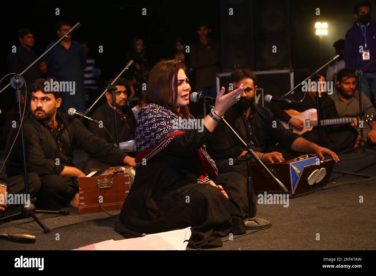 Pakistani singer hi-res stock photography and images - Alamy