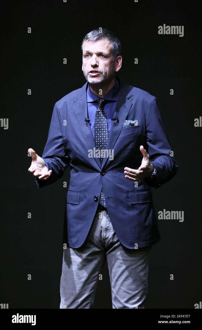 Simon humphries hi-res stock photography and images - Alamy