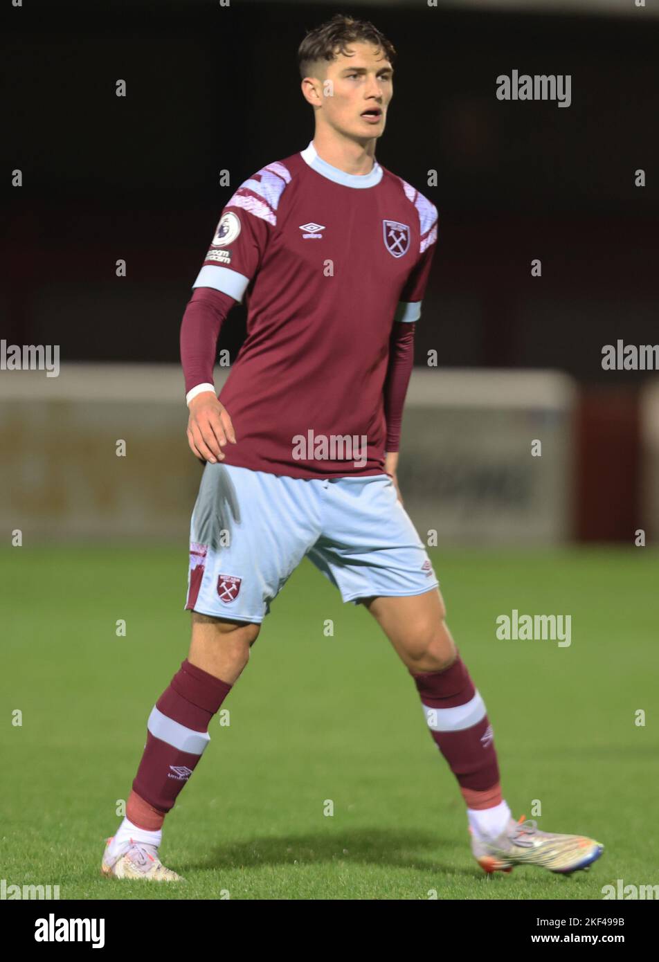 DAGENHAM ENGLAND - NOVEMBER 15 : Freddie Potts of West Ham United ...