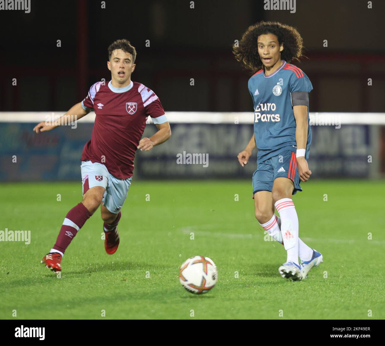 DAGENHAM ENGLAND - NOVEMBER 15 : Archie Woods of West Ham United during ...