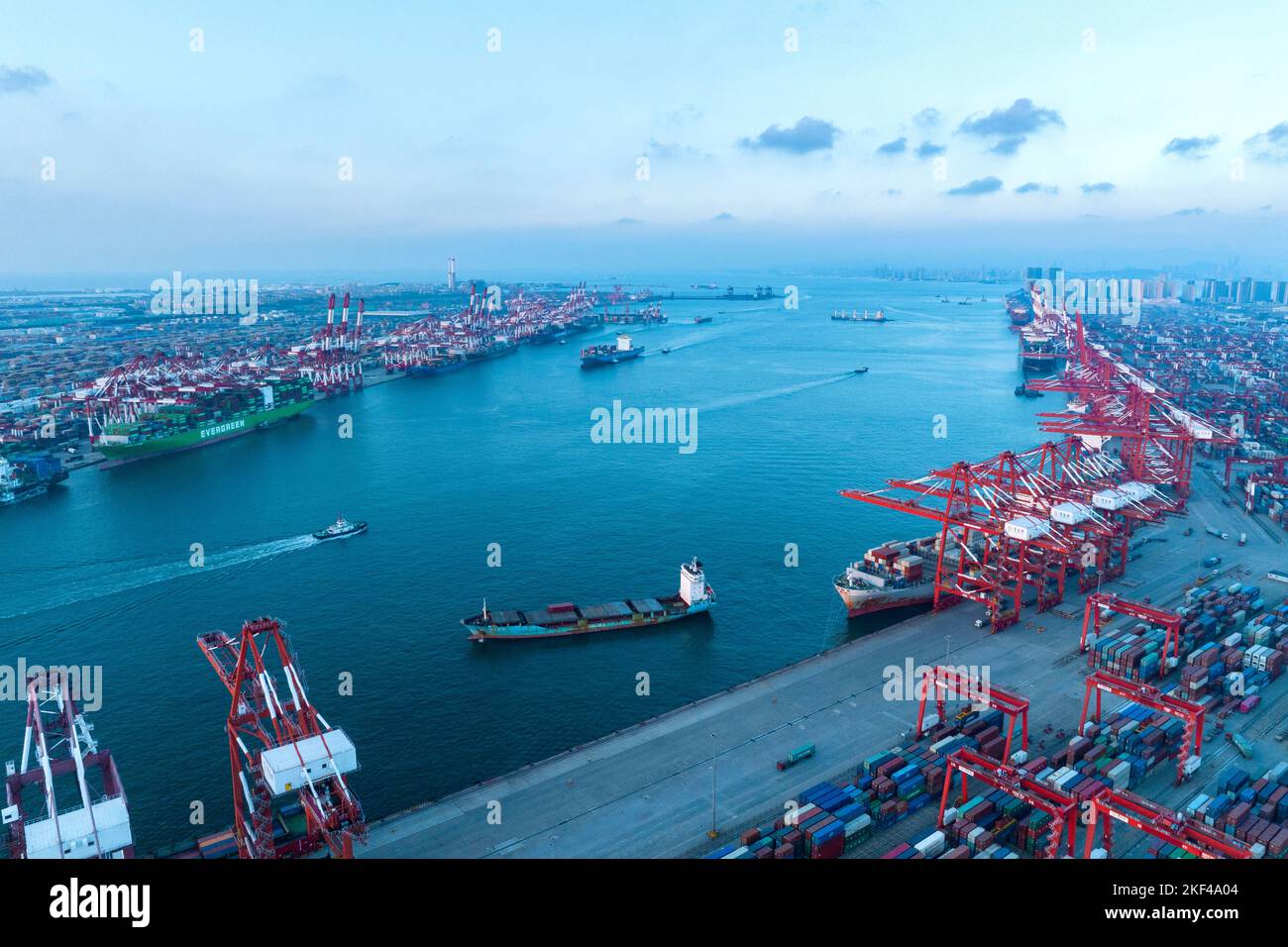 Busy scene at the Qingdao Port in Qingdao City, east China's Shandong ...