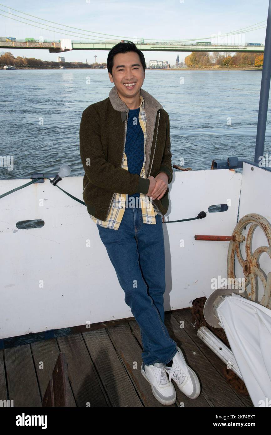 Cologne, Deutschland. 15th Nov, 2022. Actor Aaron LE plays the role of ...