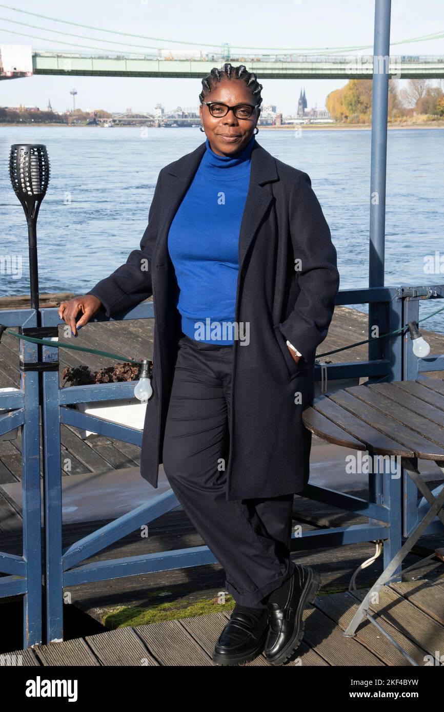 Cologne, Deutschland. 15th Nov, 2022. Actress Dela DABULAMANZI plays ...