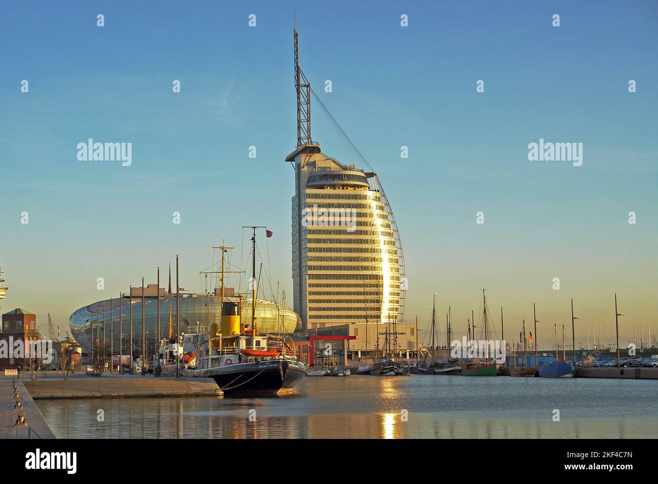 Atlantic Hotel Sail City in Bremerhaven, Deutschland Stock Photo - Alamy