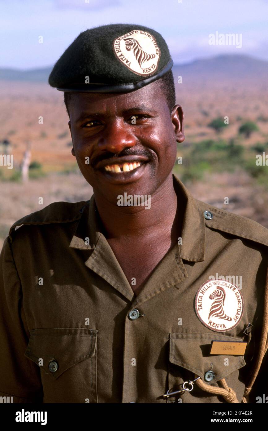 Kenia wildlife ranger hi-res stock photography and images - Alamy