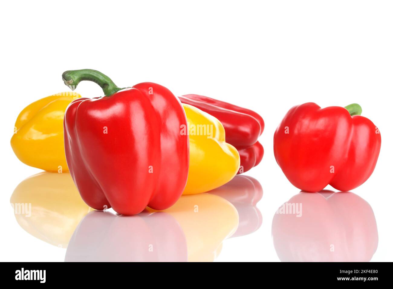 Rote und gelbe Paprika, Still-Life, Stilllife, Gemüse, Lebensmittel ...
