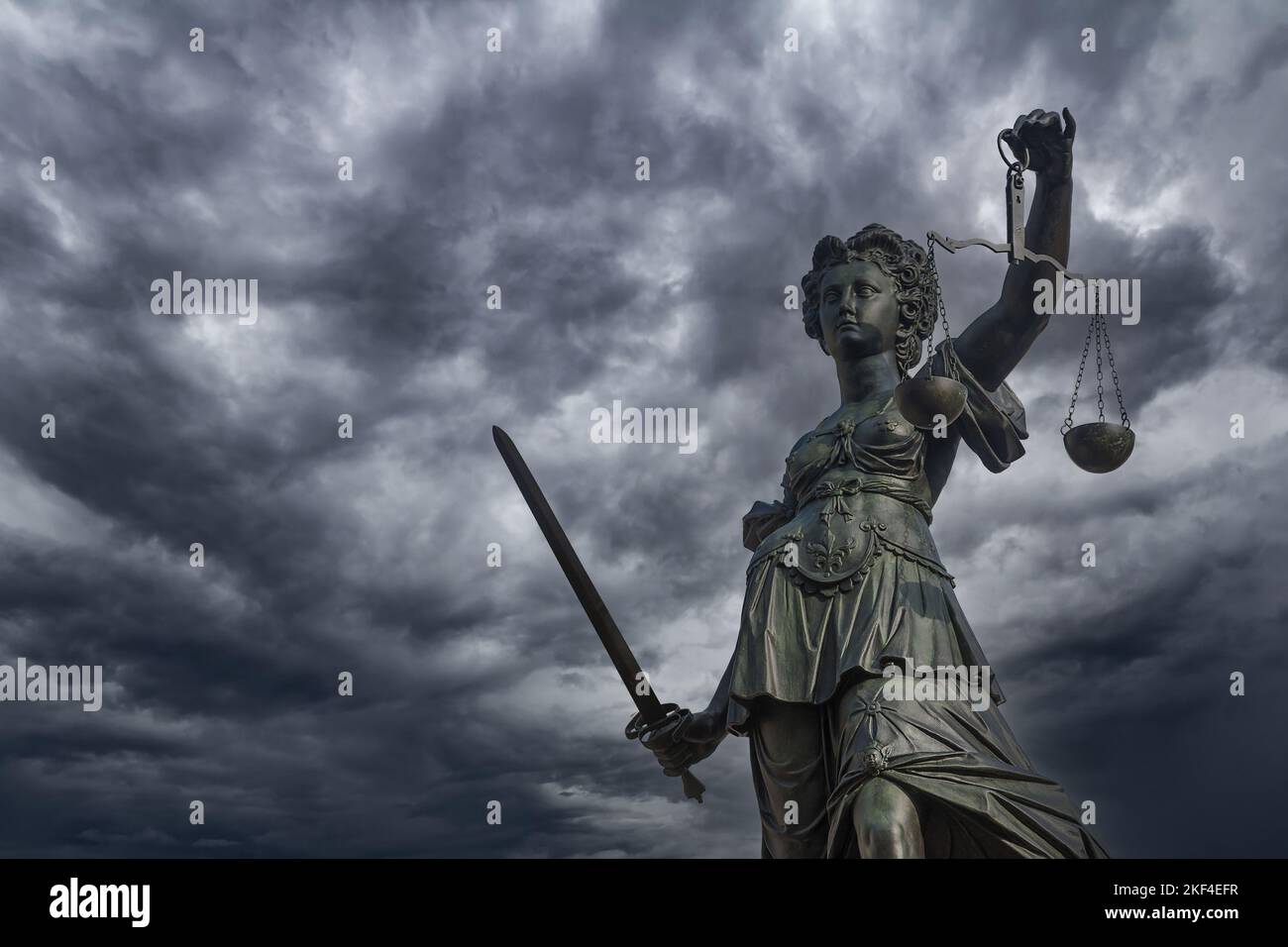 Justitia, Göttin der Gerechtigkeit, Frankfurt am Main, Symbol für das ...