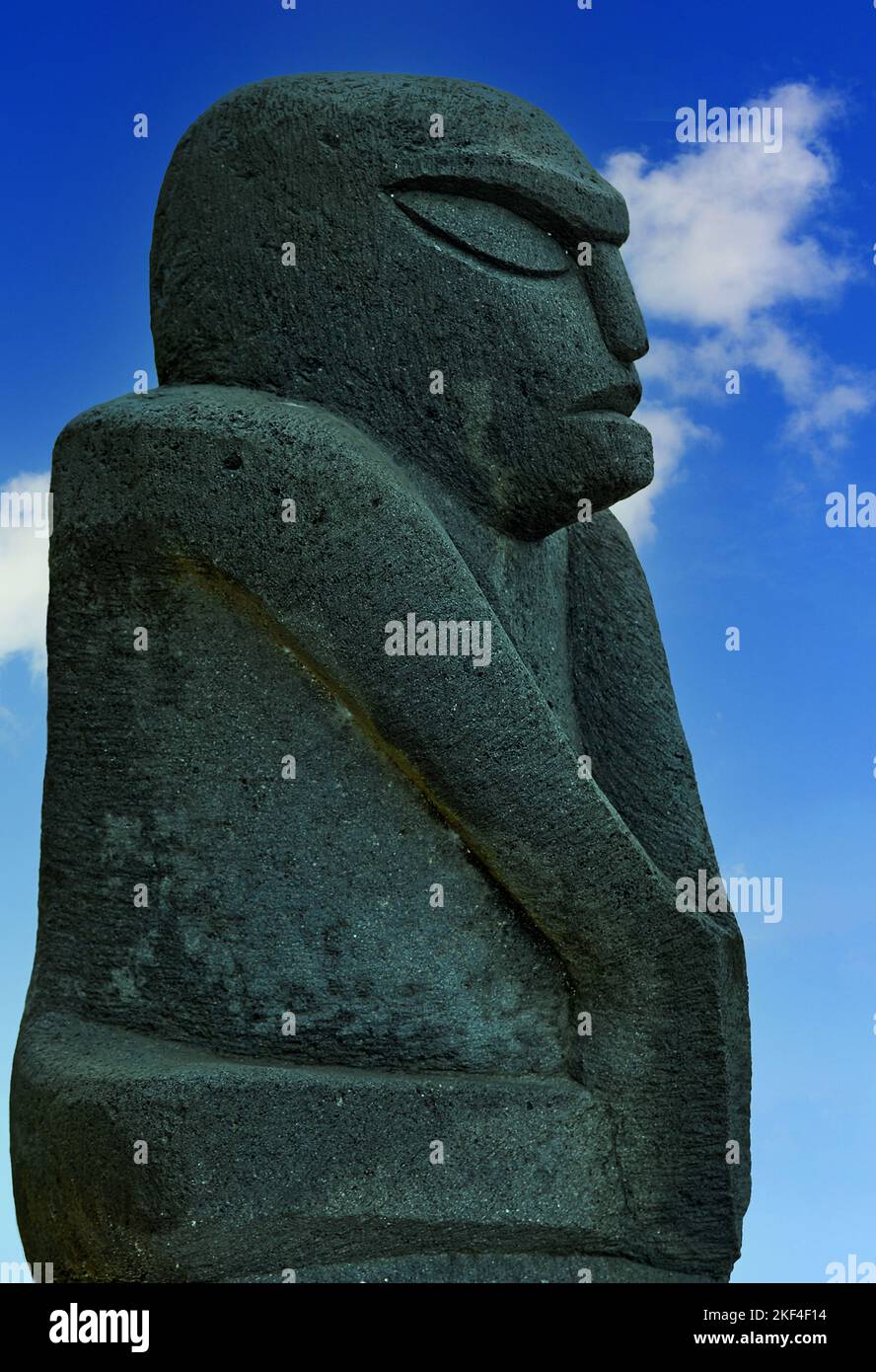 Traditionelle Tiki Statue auf Bora Bora, French Polynesia Stock Photo ...