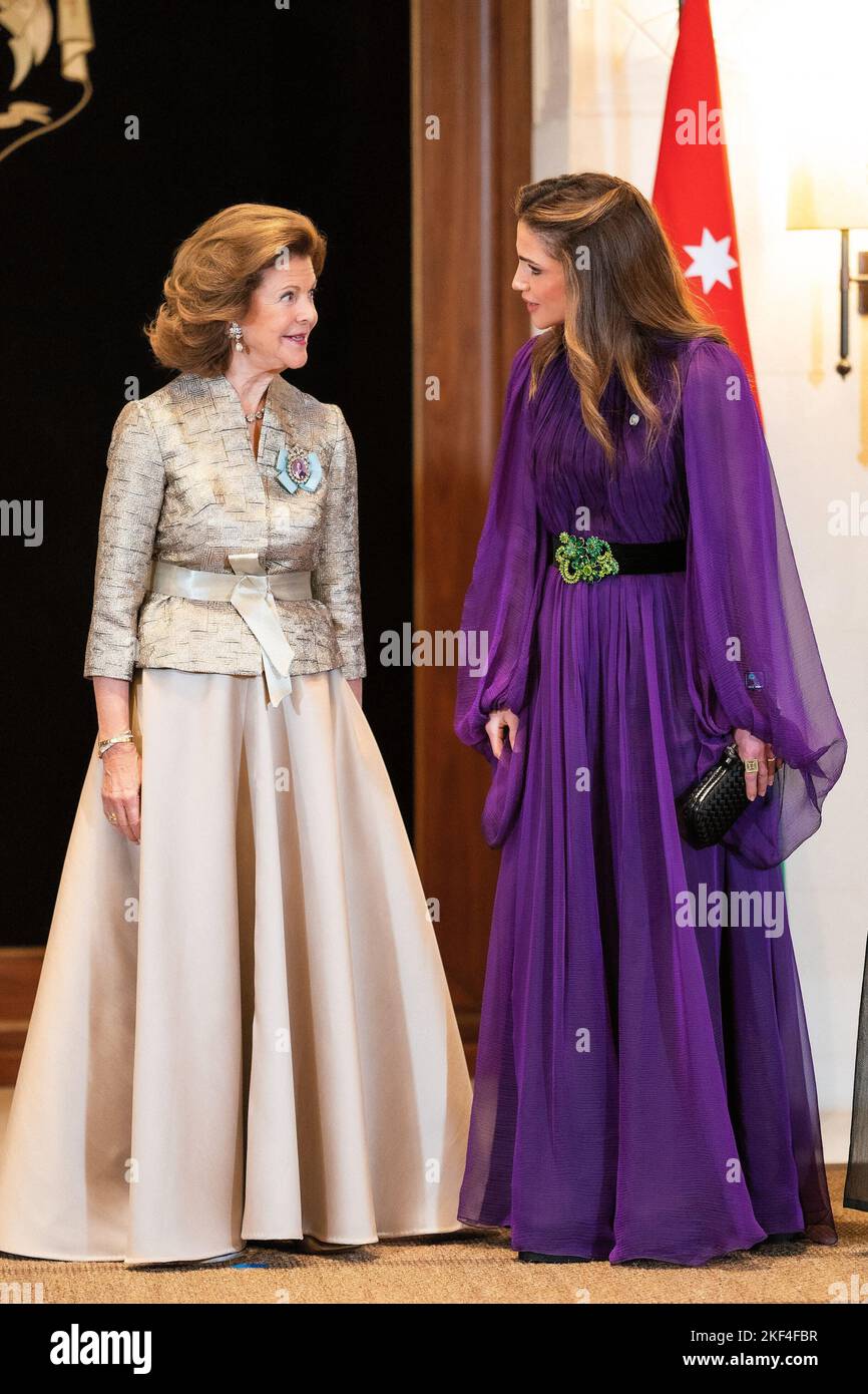 Queen Rania of Jordan and Queen Silvia of Sweden attend a State dinner ...