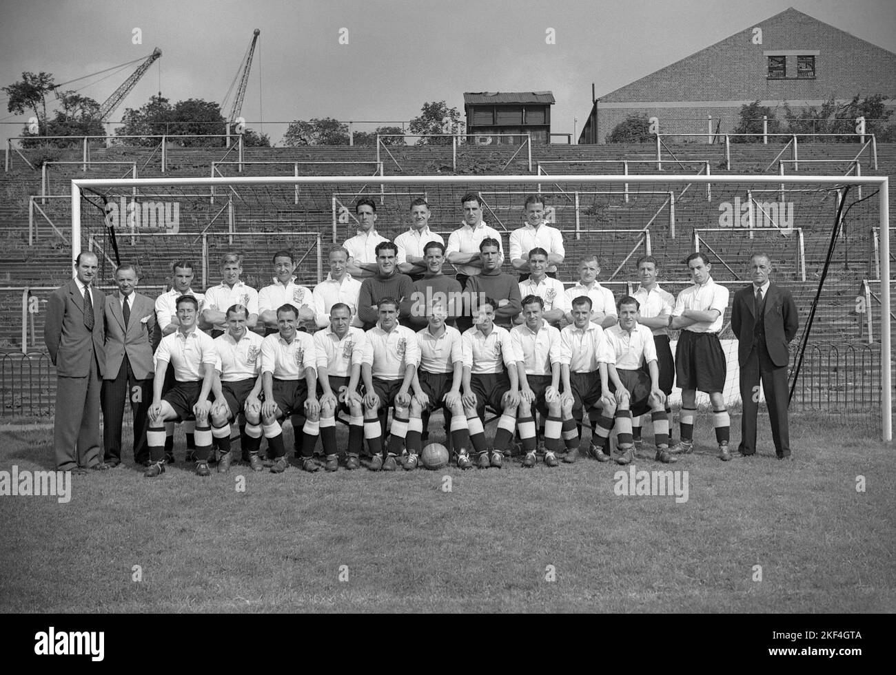 Fulham team group. (back row, l-r) David Bewley, Ron Lewin, John ...
