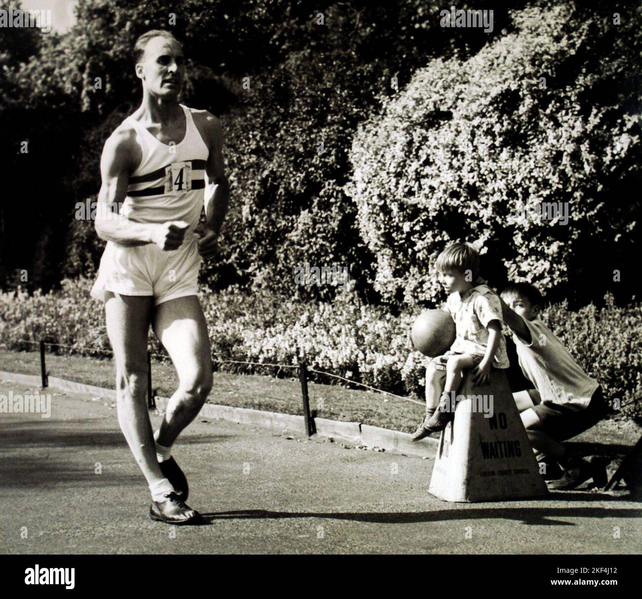 Ken Matthews gives these youngsters a first class view of his style ...