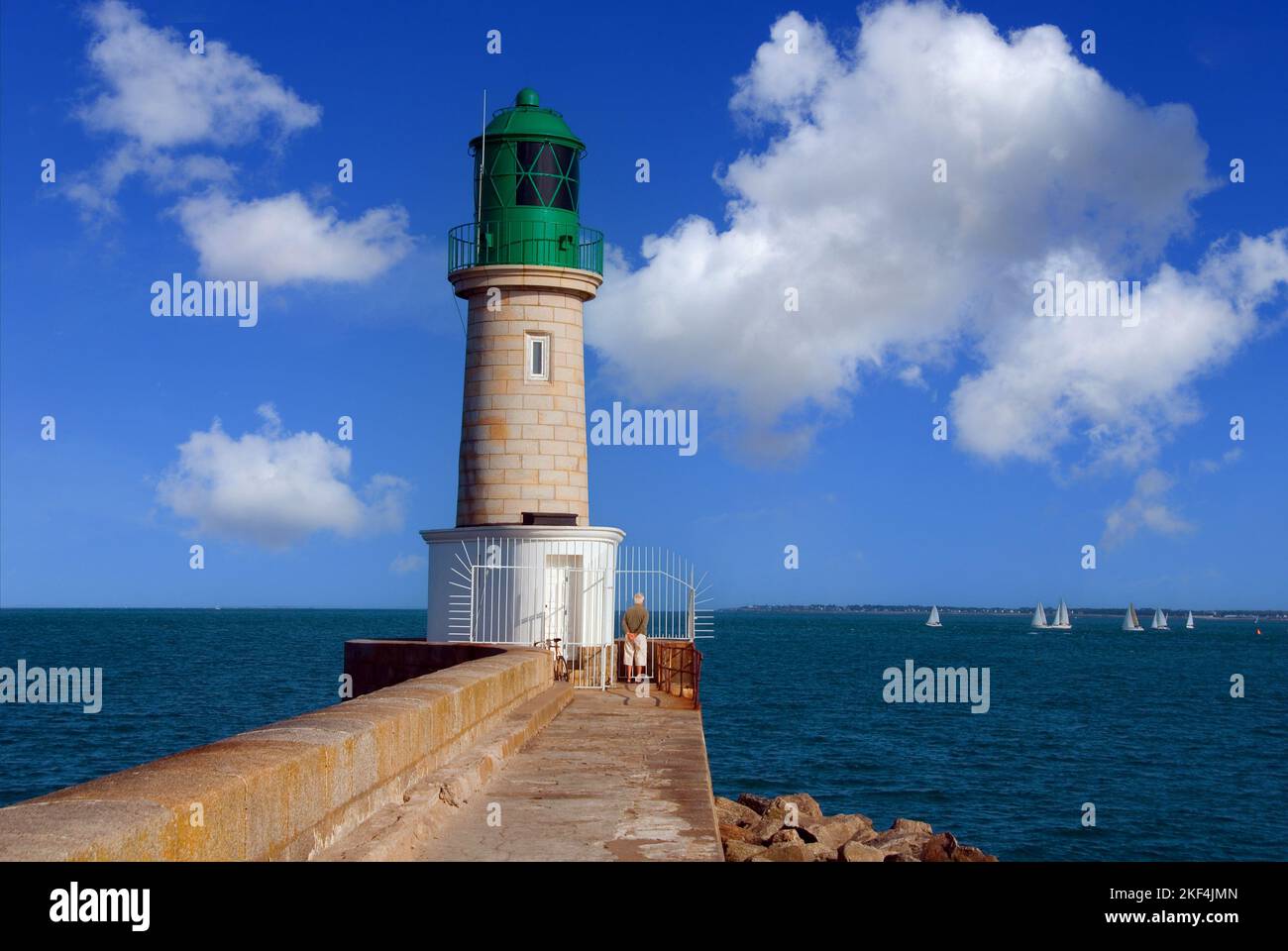 Phare de la jetée hi-res stock photography and images - Alamy
