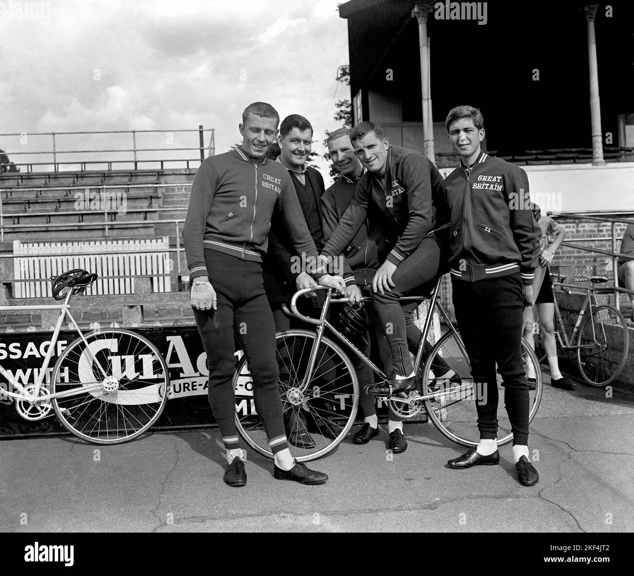 Left to right, Charley McCoy, the National 25 mile champion of Melling ...