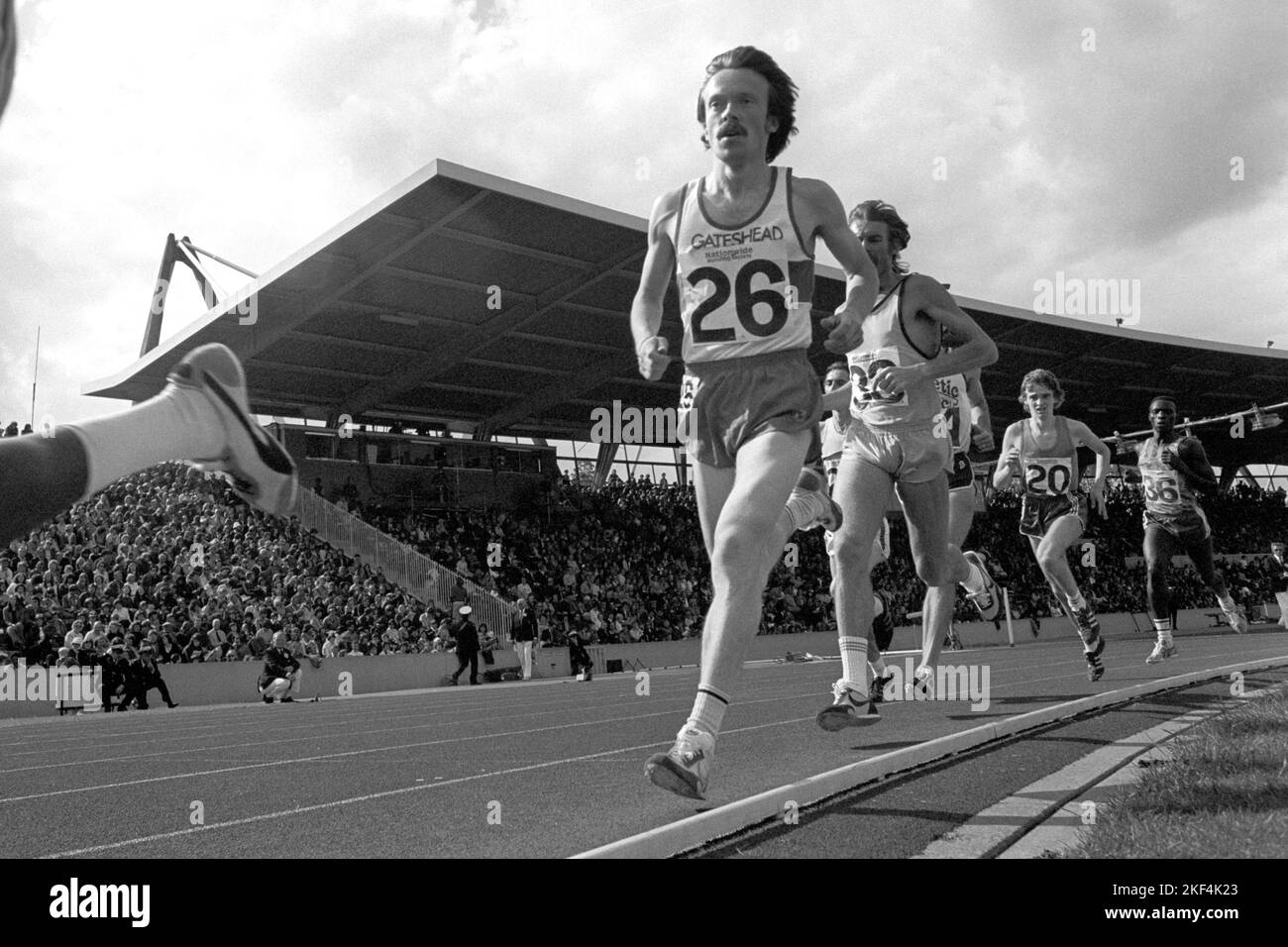 Charlie Spedding running the 10,000 metres Stock Photo - Alamy