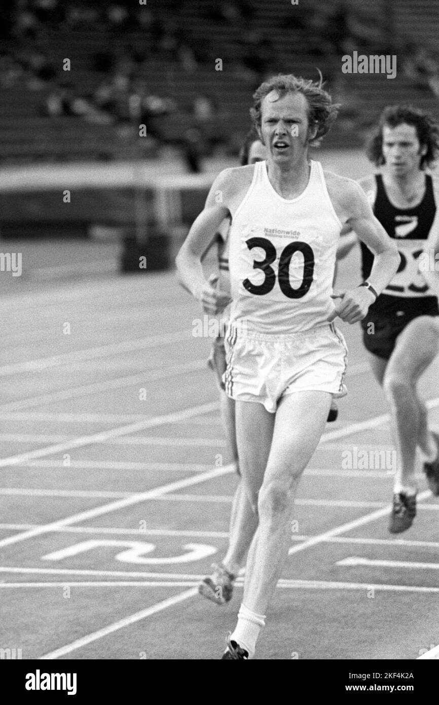Ray Smedley running in the Men's 10000 metres Stock Photo - Alamy