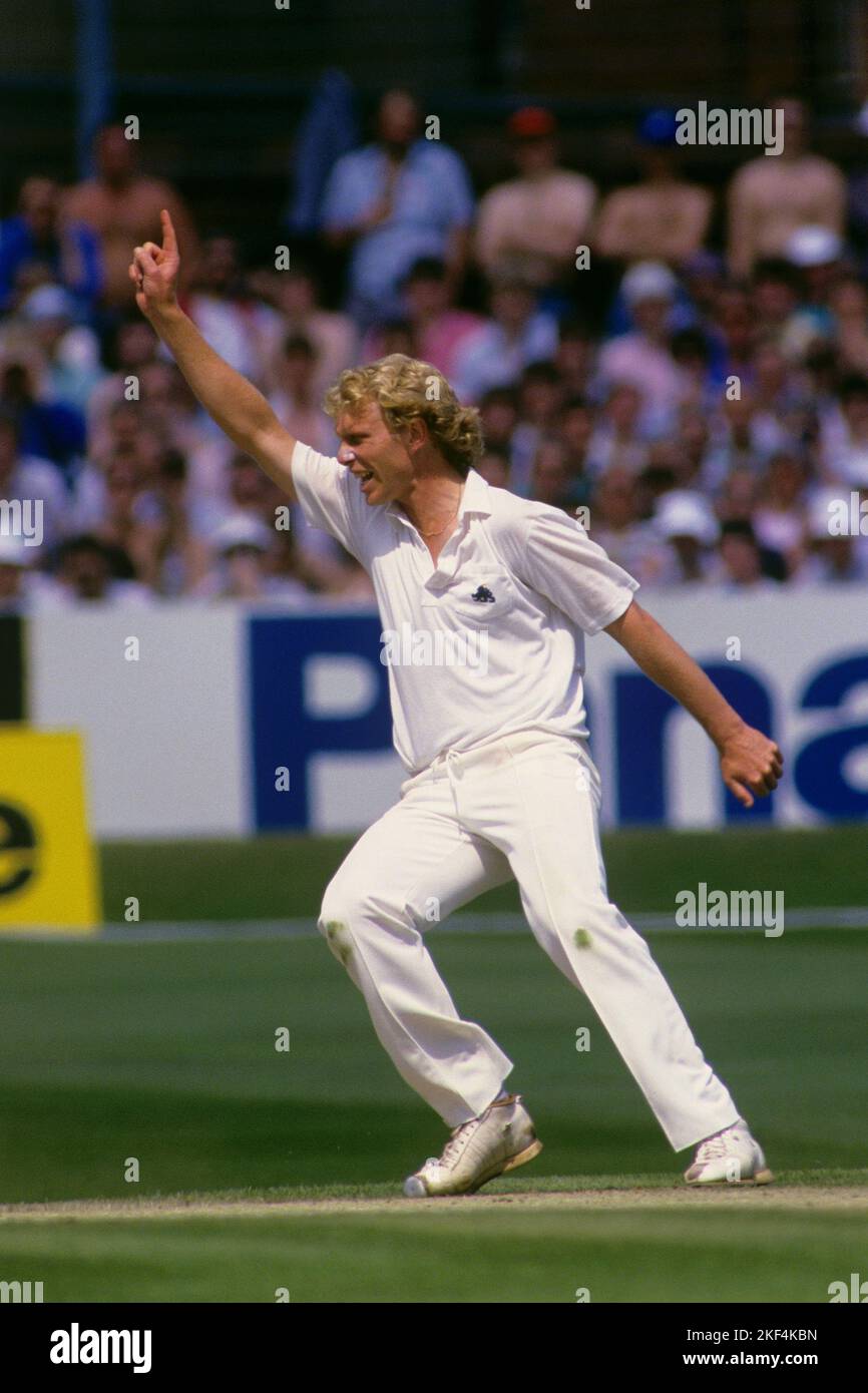 England's Graham Dilley celebrating Stock Photo - Alamy