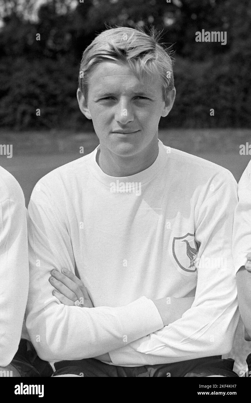 Ron Piper, Tottenham Hotspur Stock Photo - Alamy