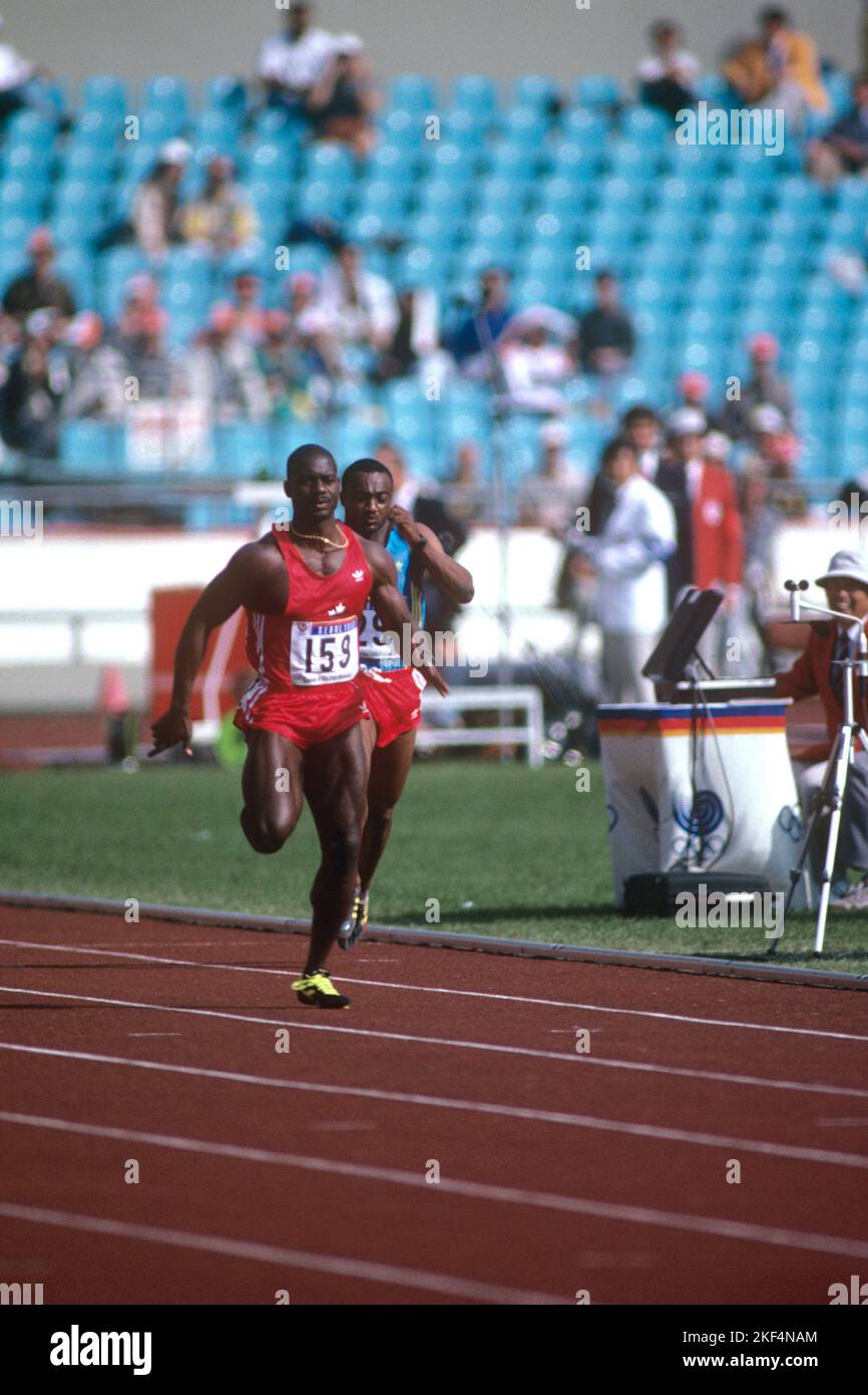 Ben Johnson leads the men's 100m final in Seoul Stock Photo - Alamy