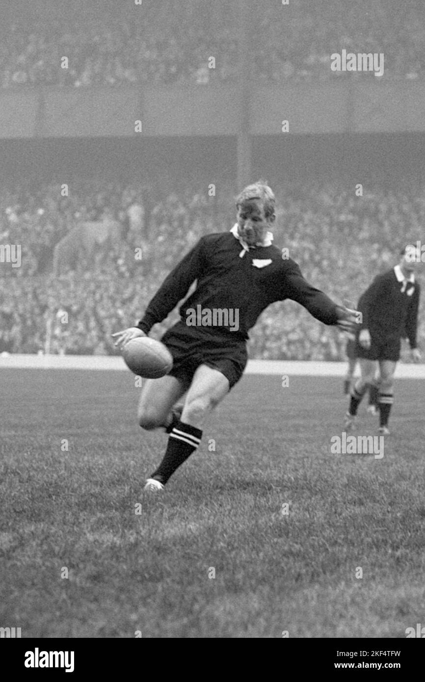 New Zealand's Chris Laidlaw kicks the ball up field Stock Photo - Alamy