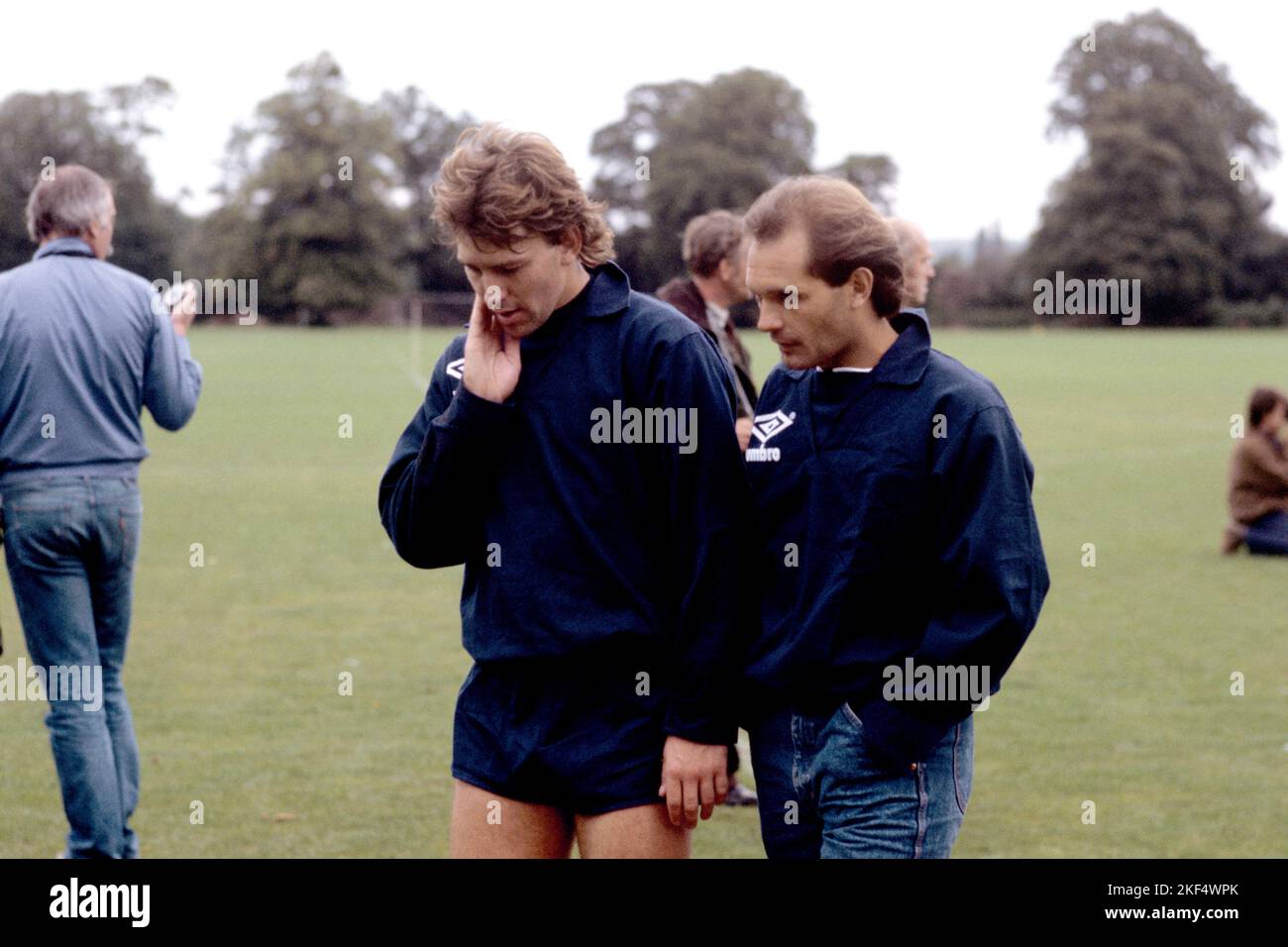 (L-R) England's Bryan Robson and Ray Wilkins deep in conversation ...