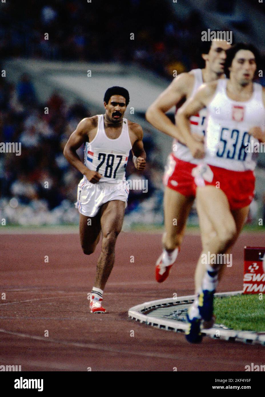 Gold medal winner Daley Thompson in the 1500m decathlon in the Lenin ...