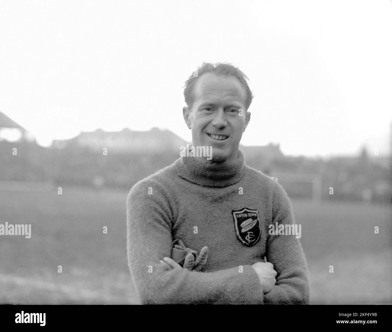 Bernard Streten, Luton Town goalkeeper Stock Photo - Alamy